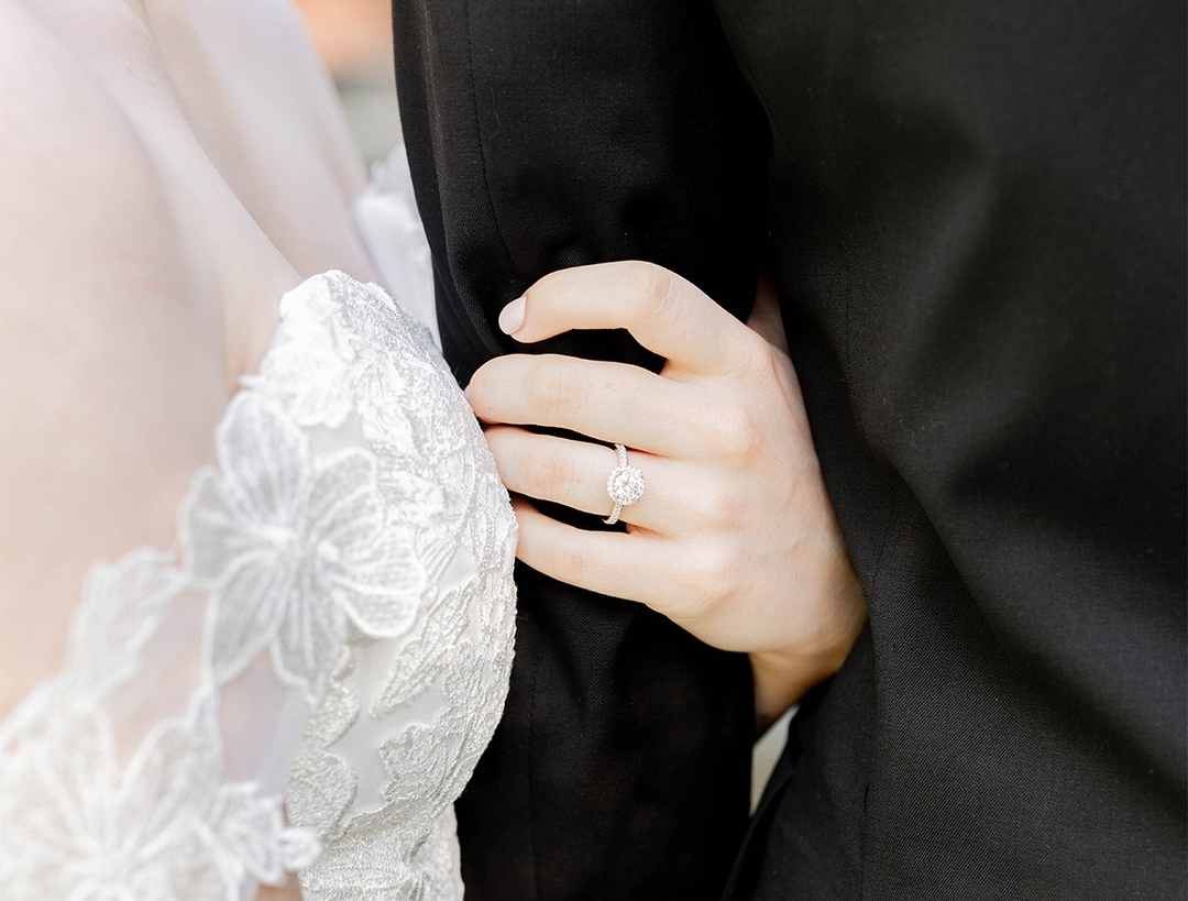 Solitaire vs. Halo Engagement Rings: Choosing the Perfect Style – John ...